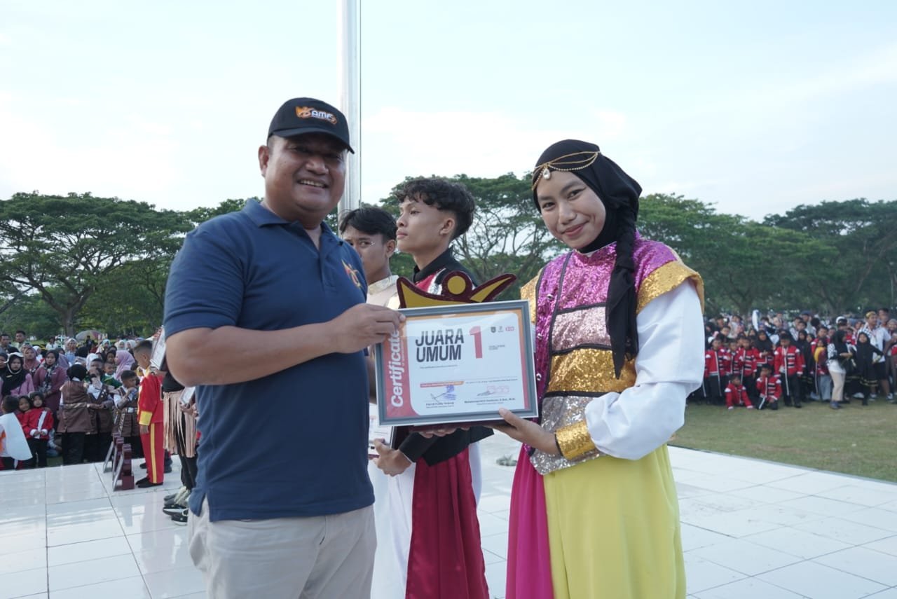 Wakil Bupati Asahan Tutup Marching Festival ke-III Tahun 2025 - Investigasi