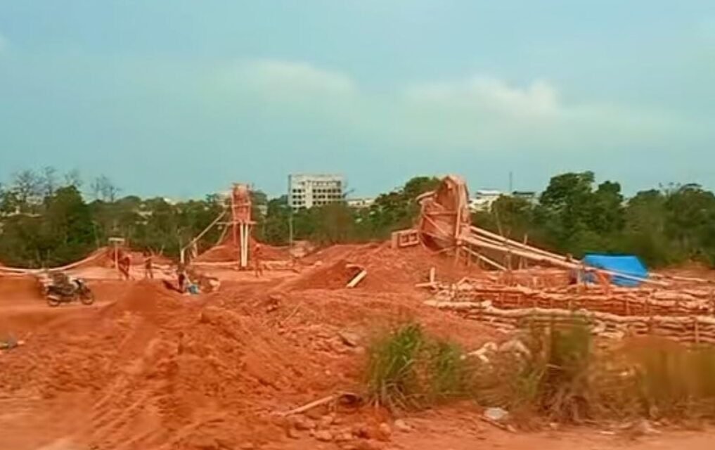 Borok Tambang Pasir Ilegal Nongsa: Keruk Tanah, Hisap Uang, Lenyapkan ...
