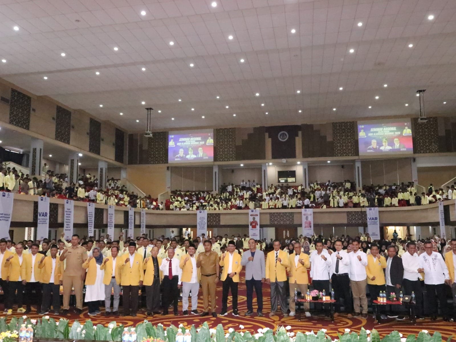 Seminar Nasional HAORNAS 2025 FIK UNP: Bahas Industrialisasi Olahraga ...